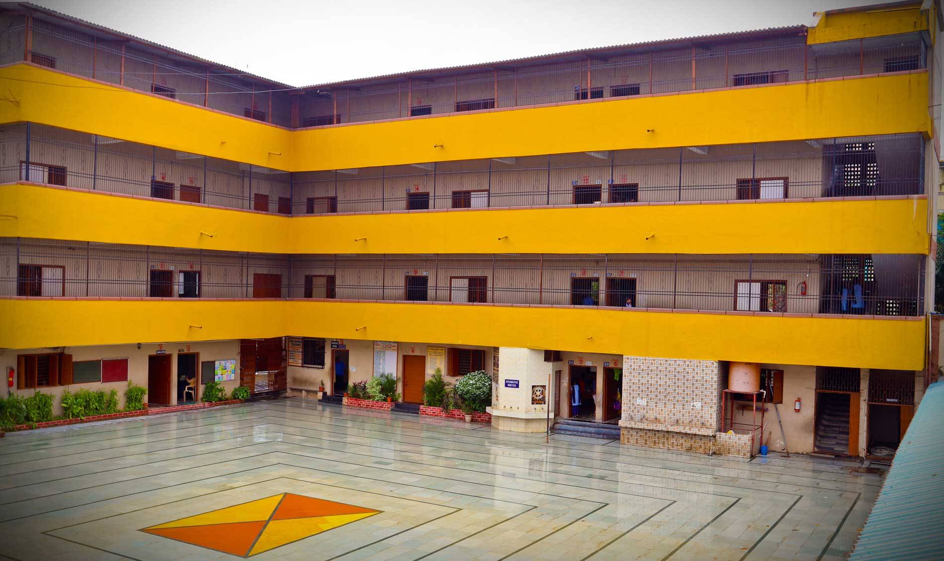 Guru Nanak High School & Junior College